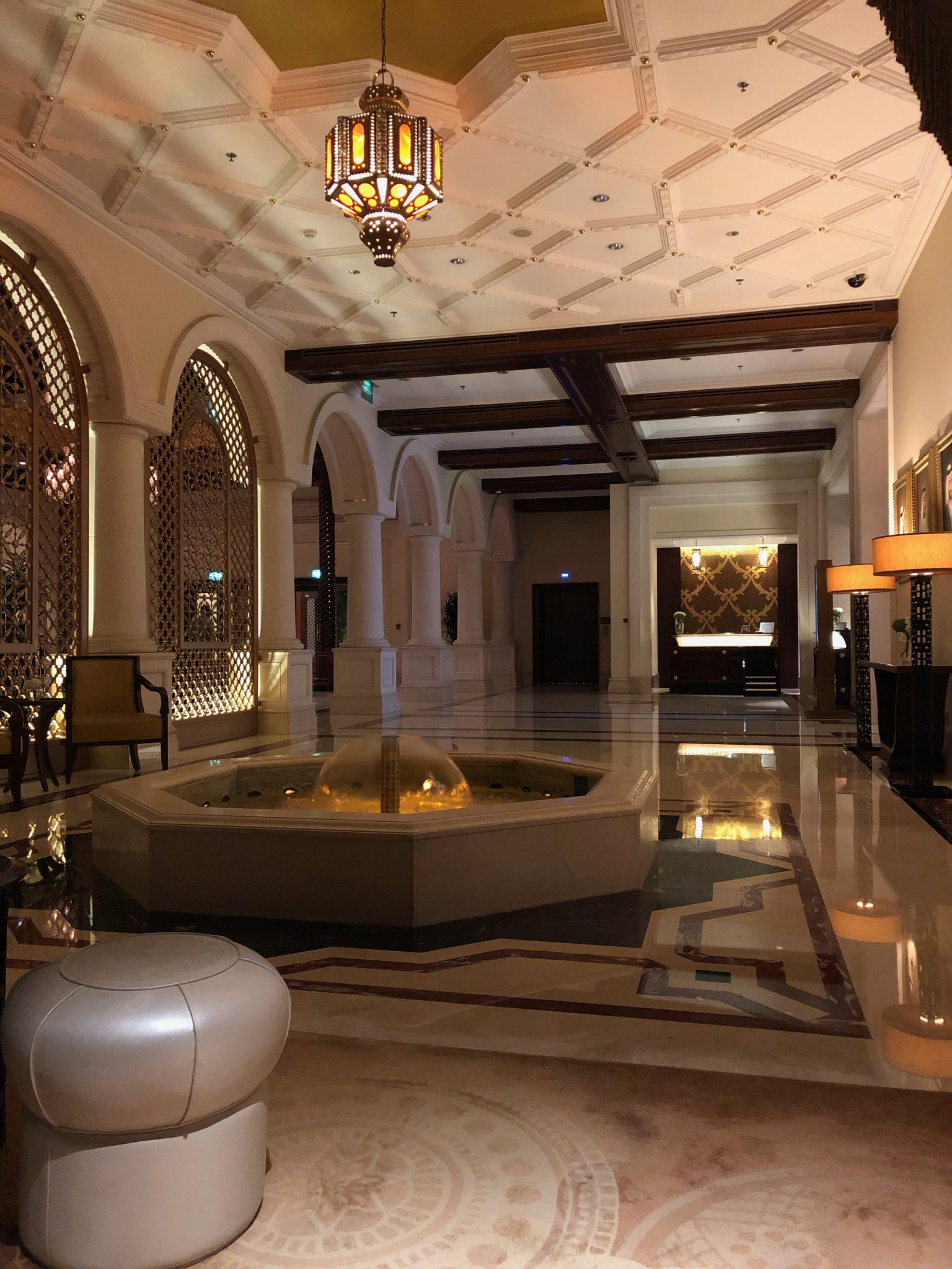 Ritz Carlton Dubai- Review of Room and Hotel Grounds – Cafes and Alleyways