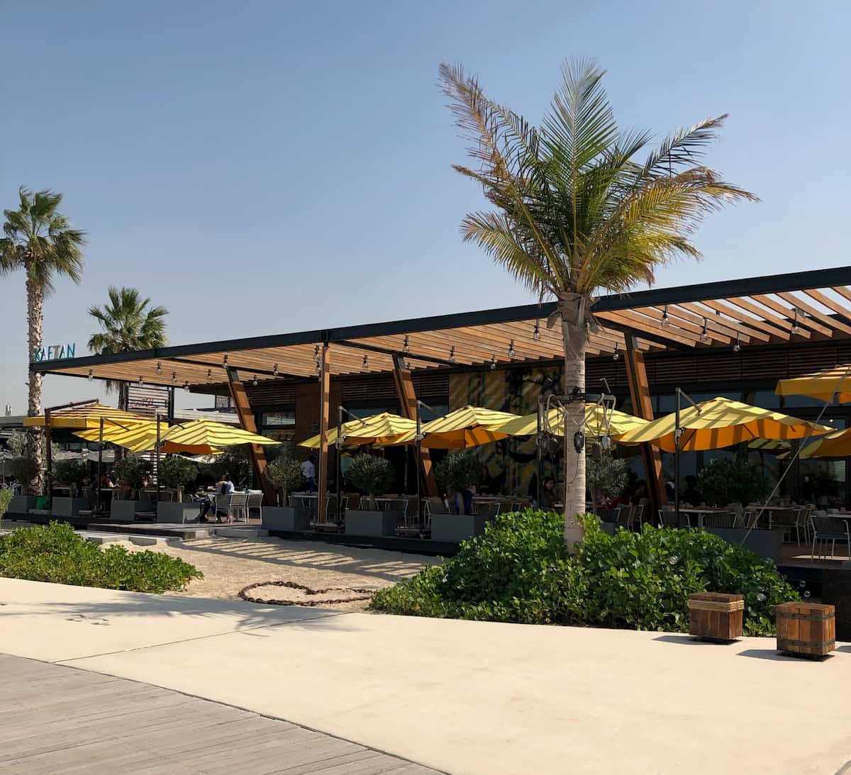 La Mer Beach Dubai – Beachfront – Cafes and Alleyways