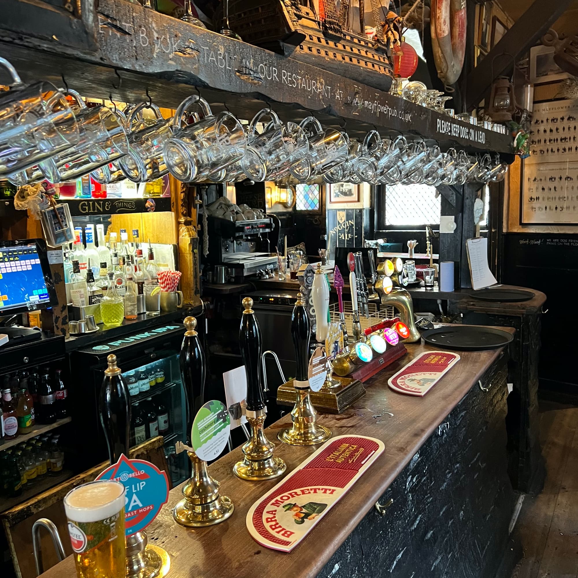 Mayflower Pub, Rotherhithe, London – Cafes and Alleyways