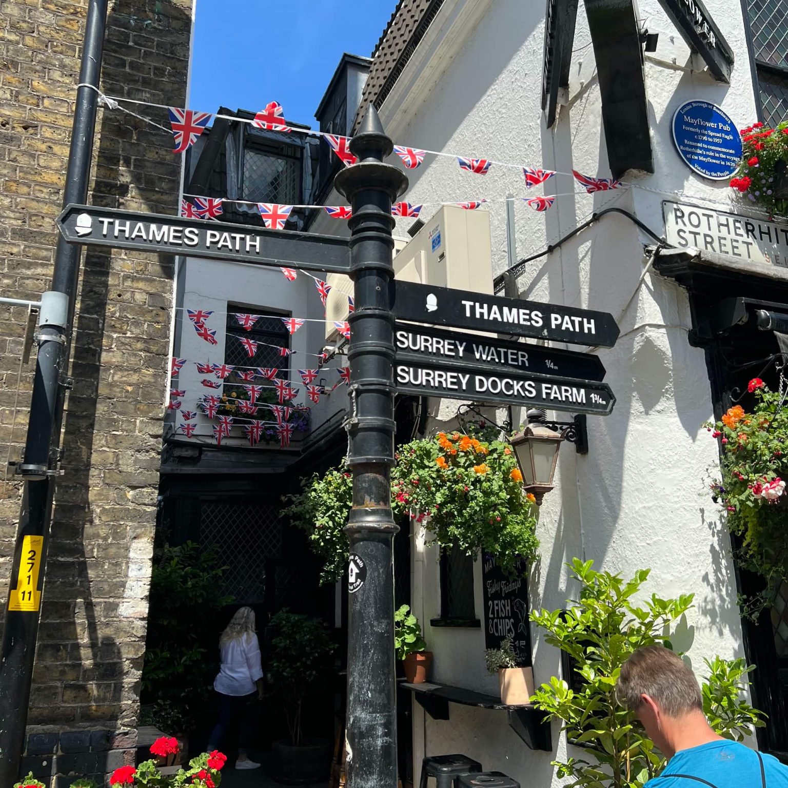 Mayflower Pub, Rotherhithe, London – Cafes and Alleyways