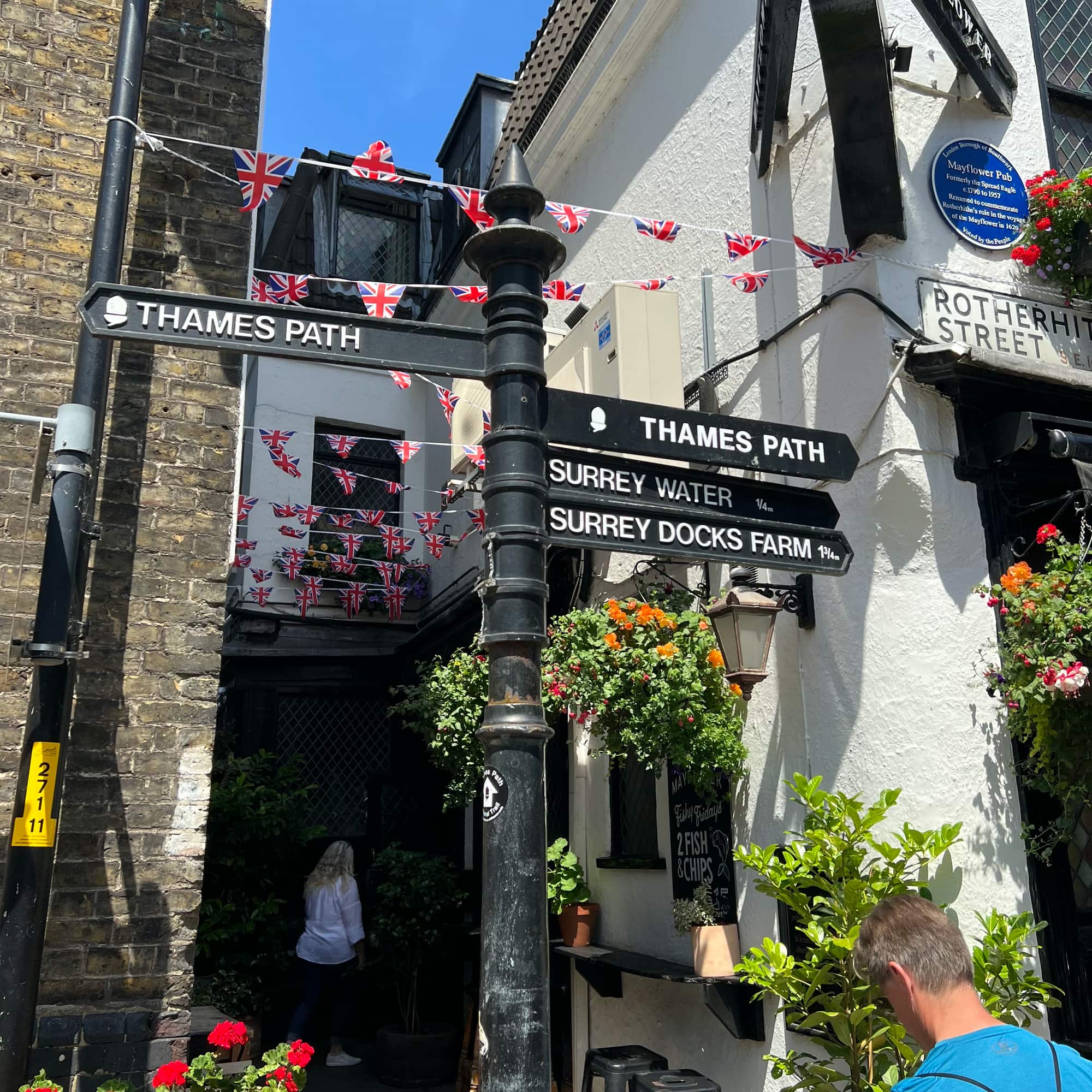 Mayflower Pub, Rotherhithe, London – Cafes and Alleyways